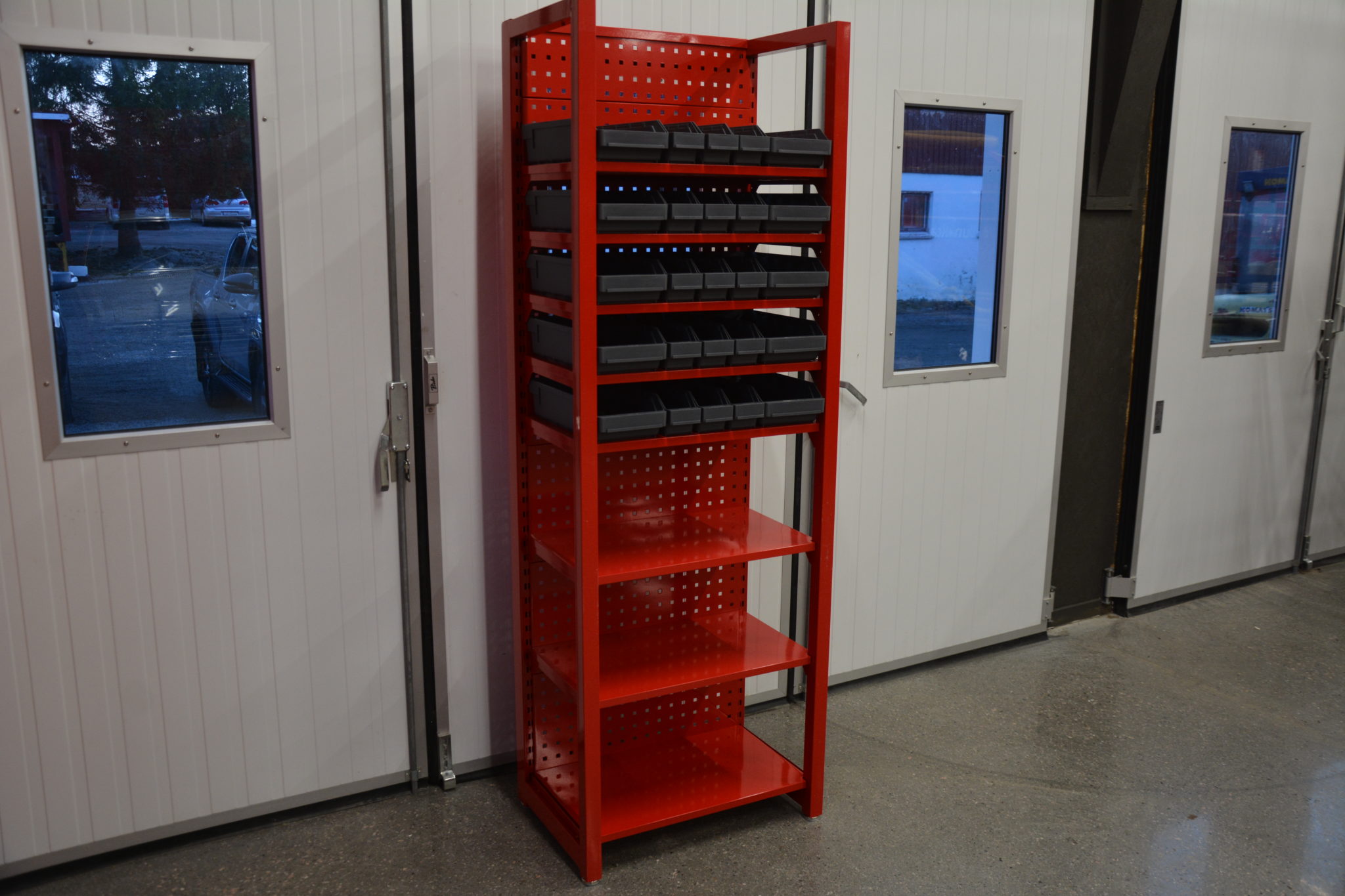 Flex 68cm reol med sortimentsløsning - Garage 15