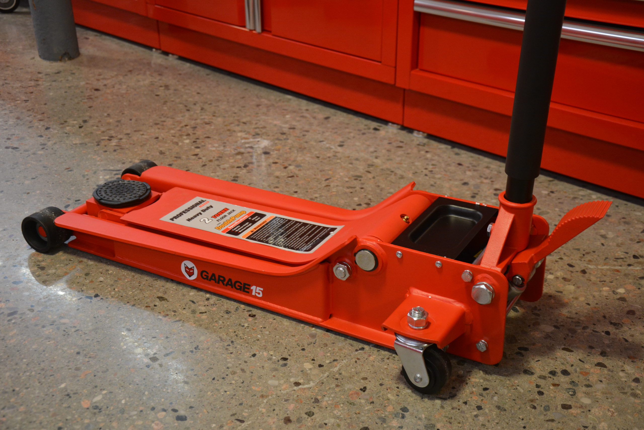 Lavtbyggende Jekk lang model - Garage 15